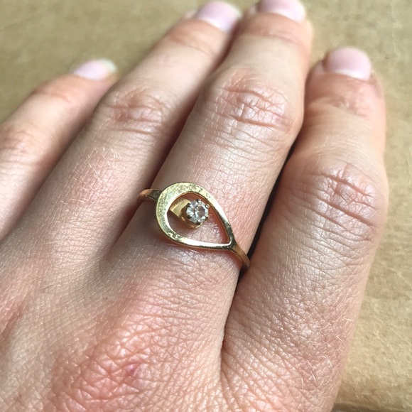 Avon | Jewelry | Vintage Fake Gold Ring | Poshmark
